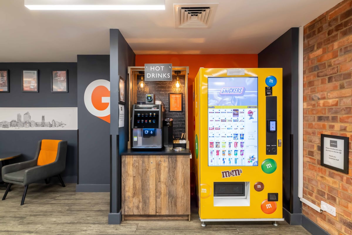easyHotel Leeds City Centre | Book Direct £⬇️ | easyHotel