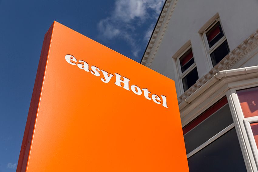 easyHotel Reading | Book Direct £⬇️ | easyHotel