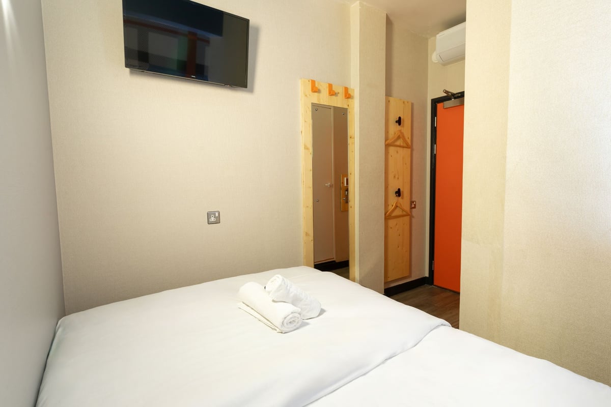 easyHotel Glasgow City Centre | Book Direct £⬇️ | easyHotel