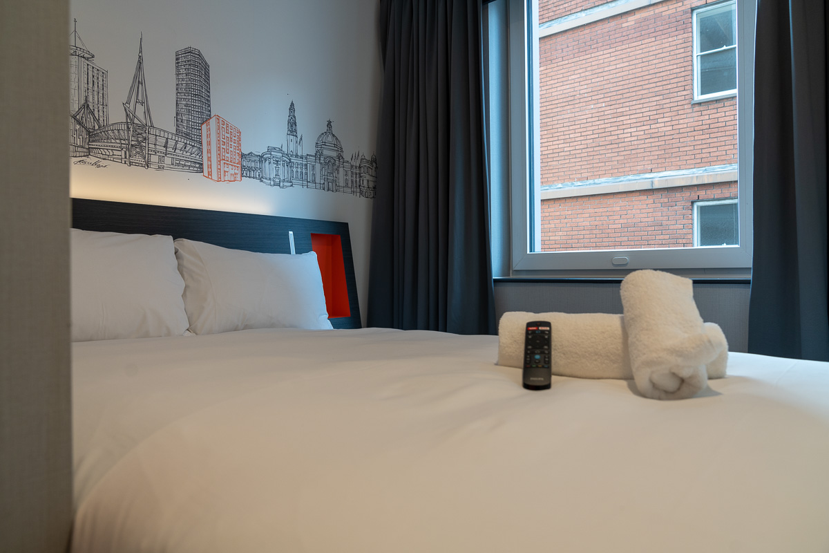 easyHotel Cardiff City Centre | Book Direct £⬇️ | easyHotel