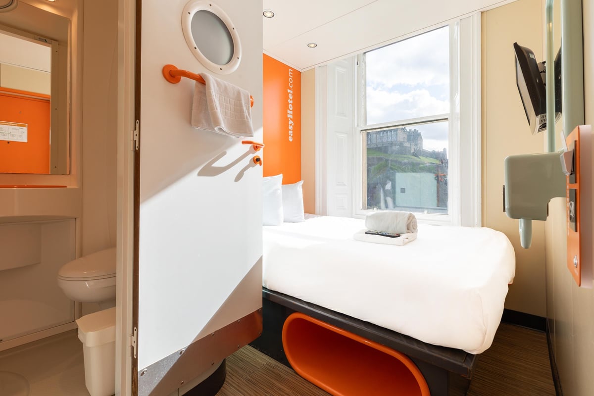 easyHotel Edinburgh | Book Direct £⬇️ | easyHotel