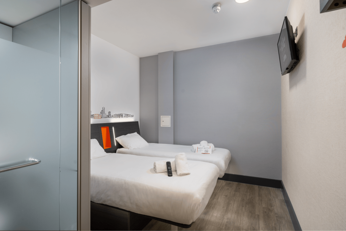 easyHotel Ipswich Town Centre | Book Direct £⬇️ | easyHotel
