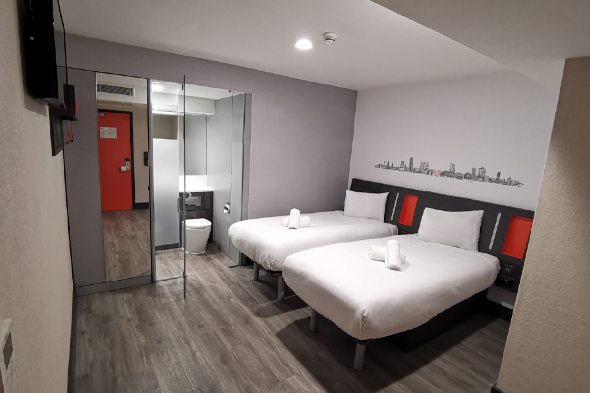 easyHotel Leeds City Centre | Book Direct £⬇️ | easyHotel