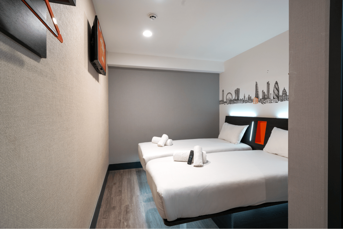easyHotel London City Shoreditch | Book Direct £⬇️ | easyHotel