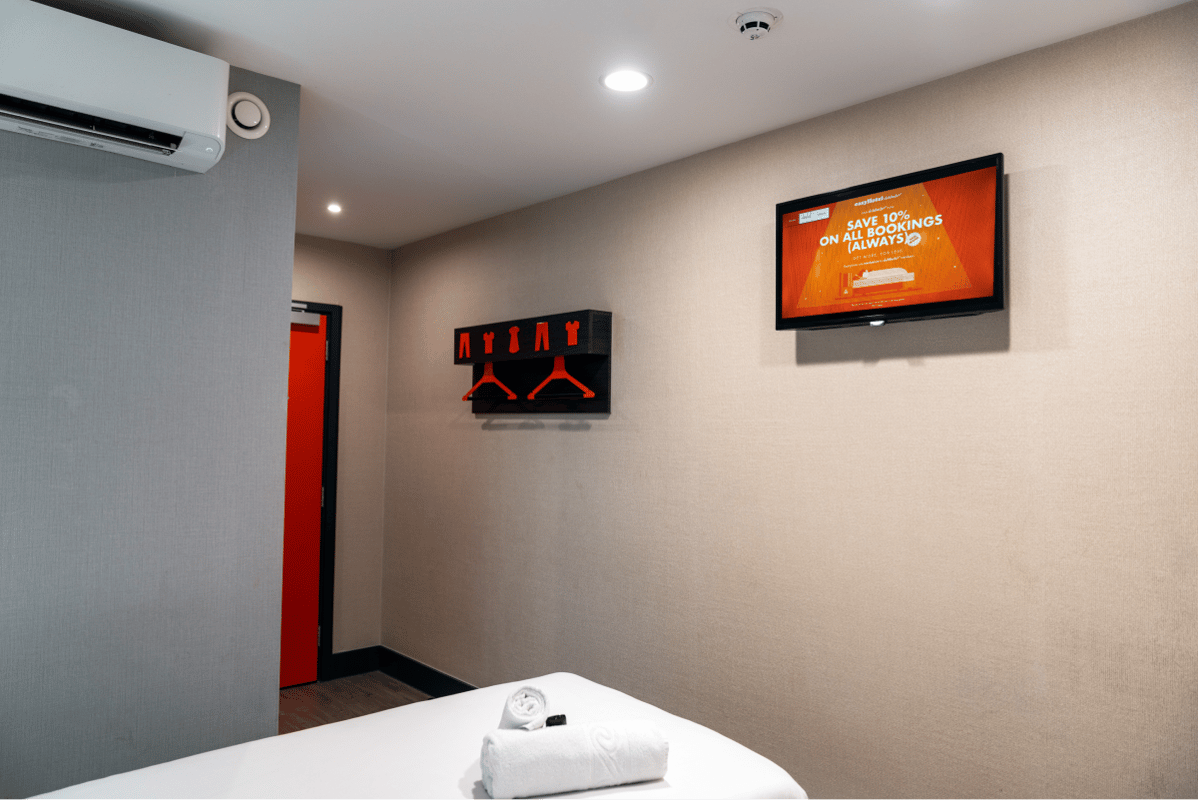 easyHotel London City Shoreditch | Book Direct £⬇️ | easyHotel