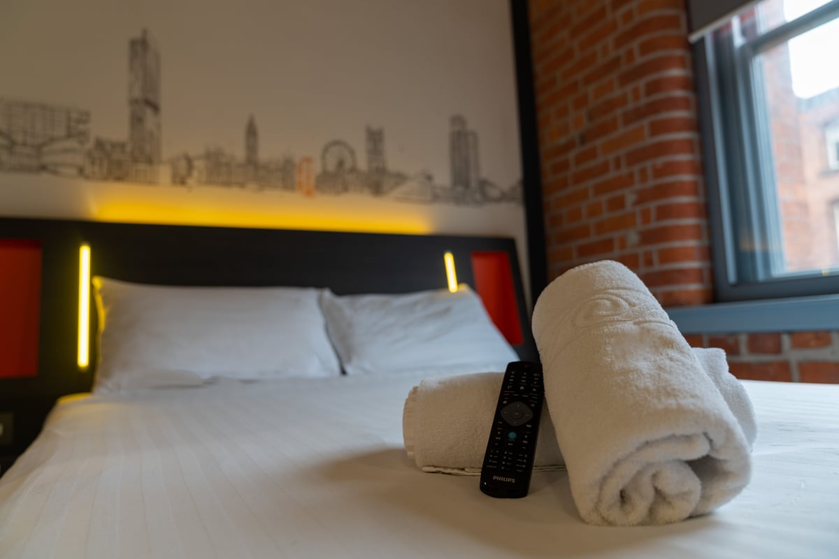 easyHotel Manchester City Centre | Book Direct £⬇️ | easyHotel