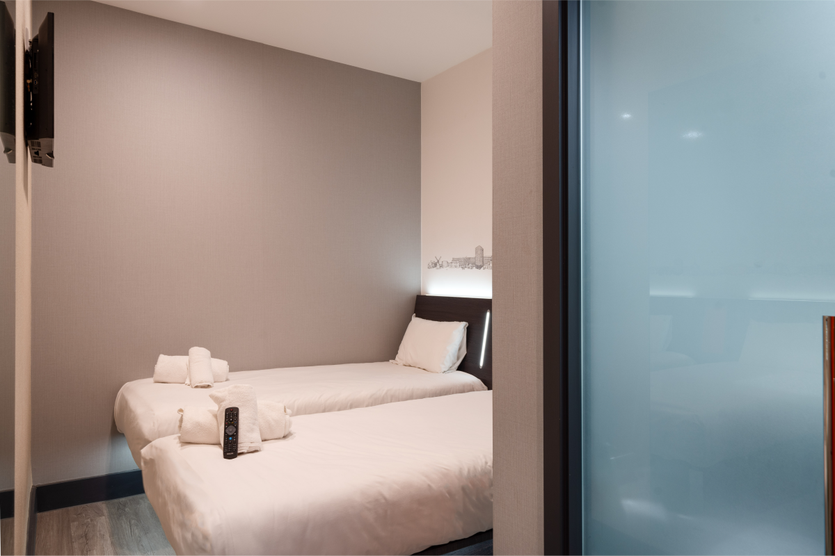 easyHotel Milton Keynes Central | Book Direct £⬇️ | easyHotel