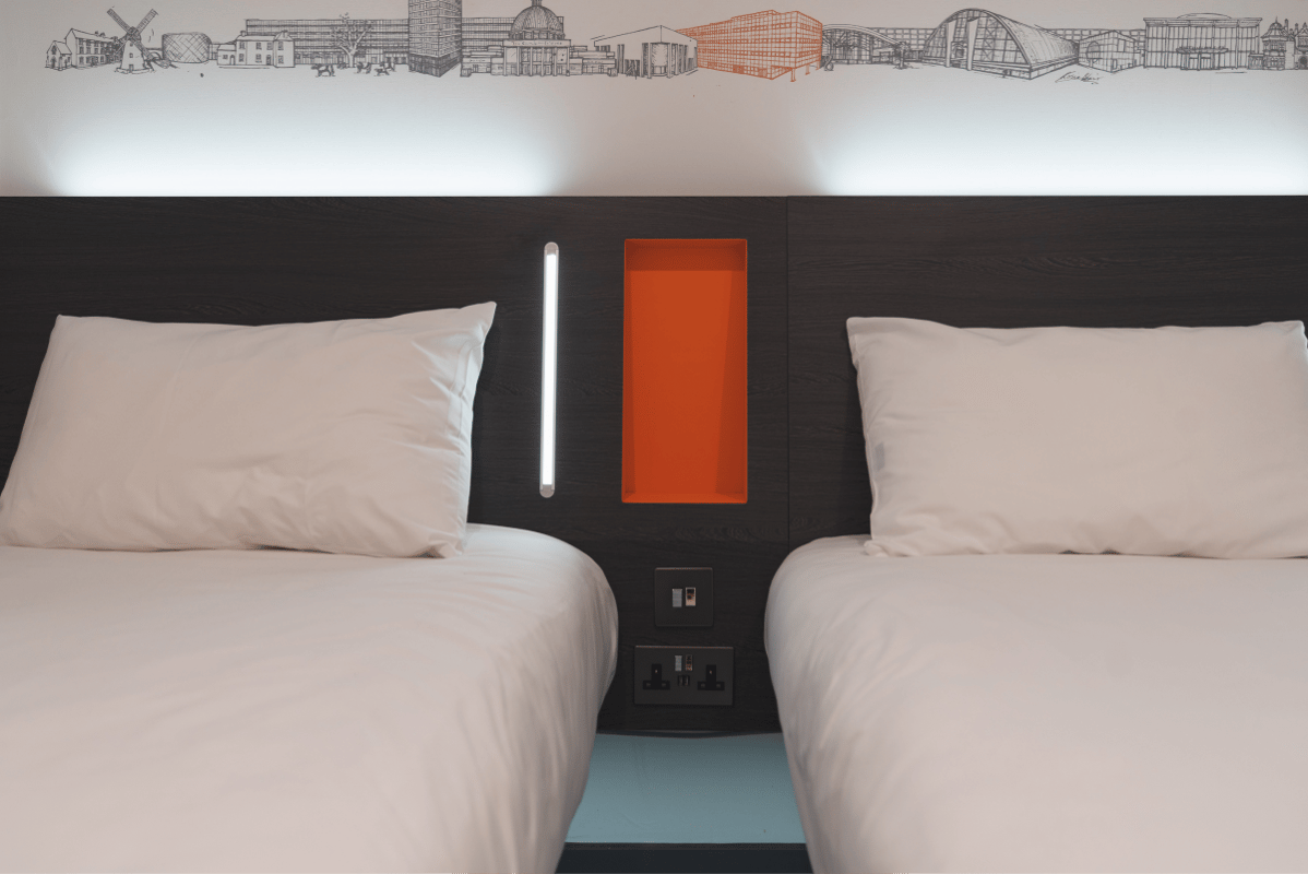 easyHotel Milton Keynes Central | Book Direct £⬇️ | easyHotel