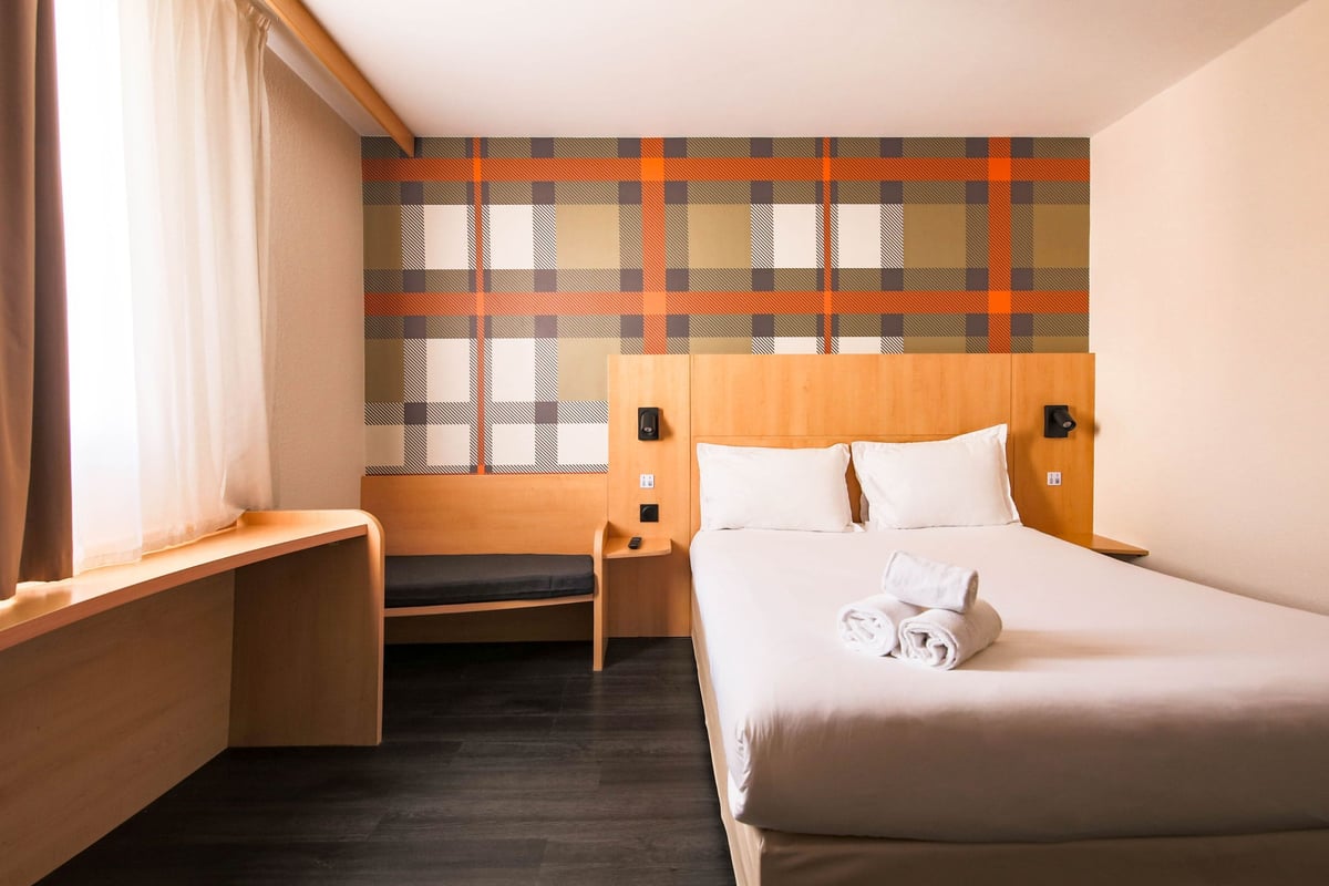 easyHotel Nice Old Town | Book Direct £⬇️ | easyHotel