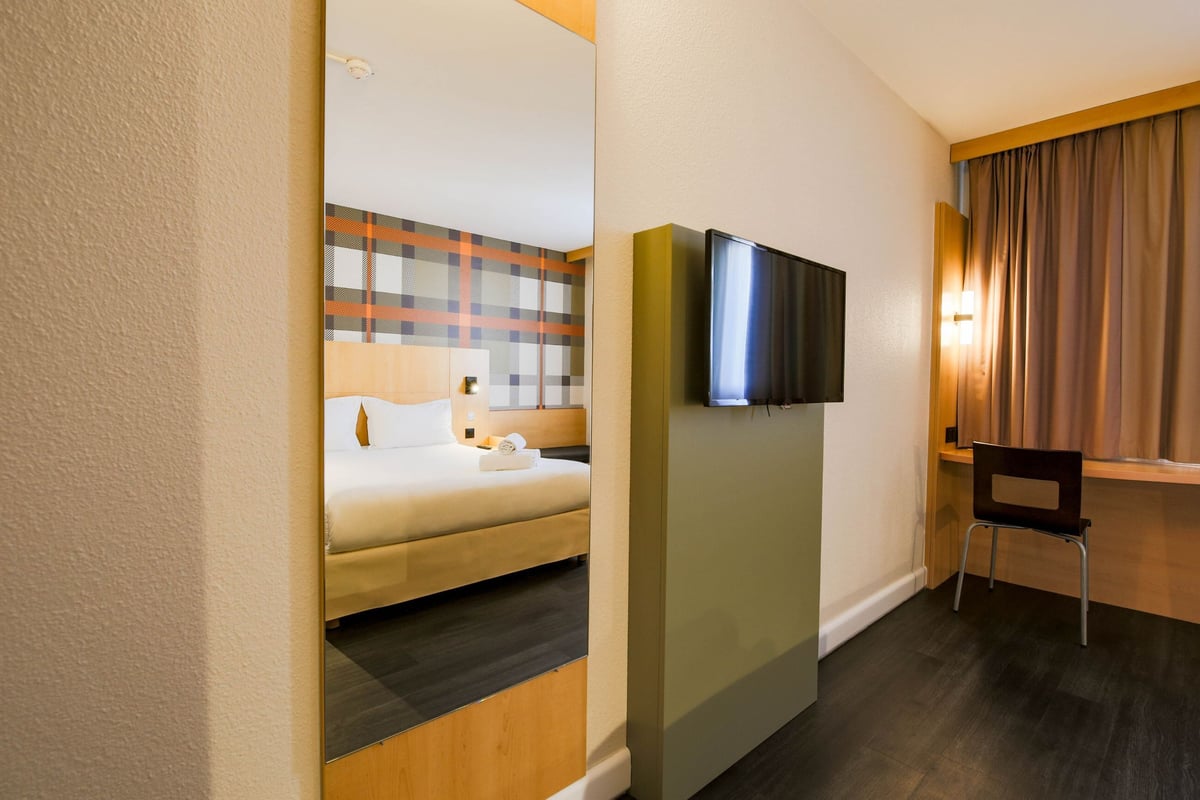 easyHotel Nice Old Town | Book Direct £⬇️ | easyHotel