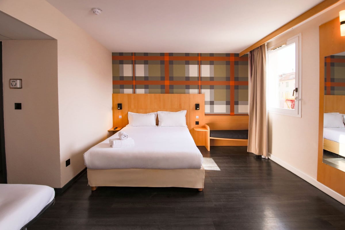 easyHotel Nice Old Town | Book Direct £⬇️ | easyHotel