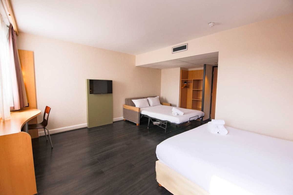 easyHotel Nice Old Town | Book Direct £⬇️ | easyHotel