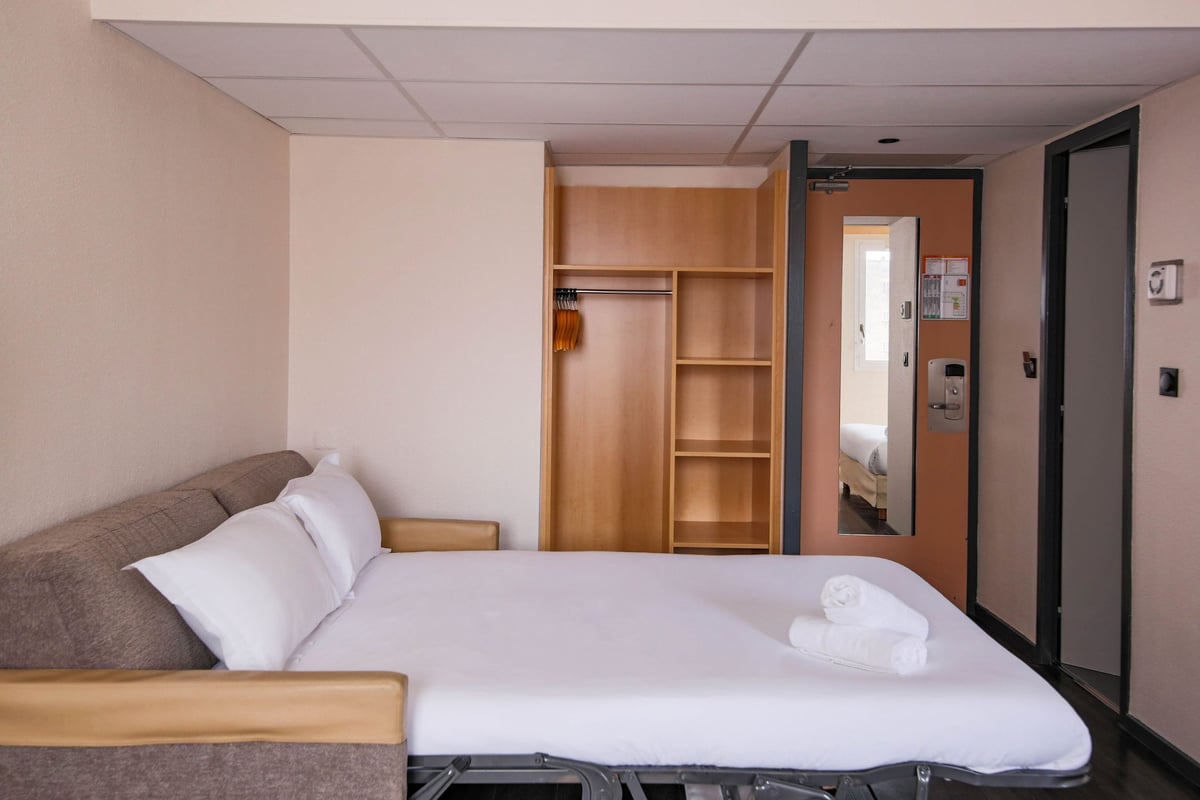 easyHotel Nice Old Town | Book Direct £⬇️ | easyHotel