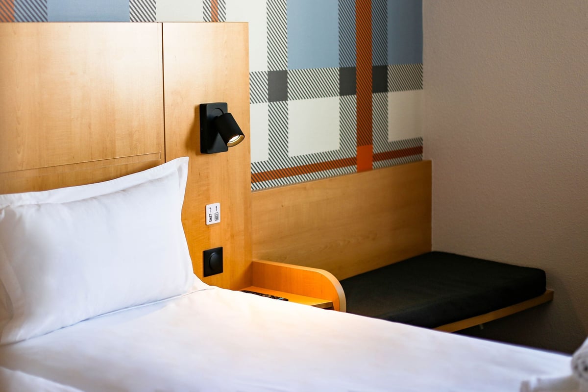 easyHotel Nice Old Town | Book Direct £⬇️ | easyHotel