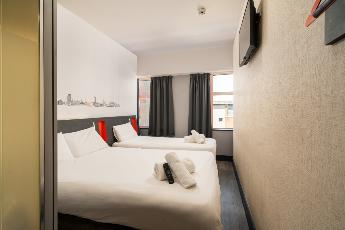 easyHotel Sheffield City Centre | Book Direct £⬇️ | easyHotel