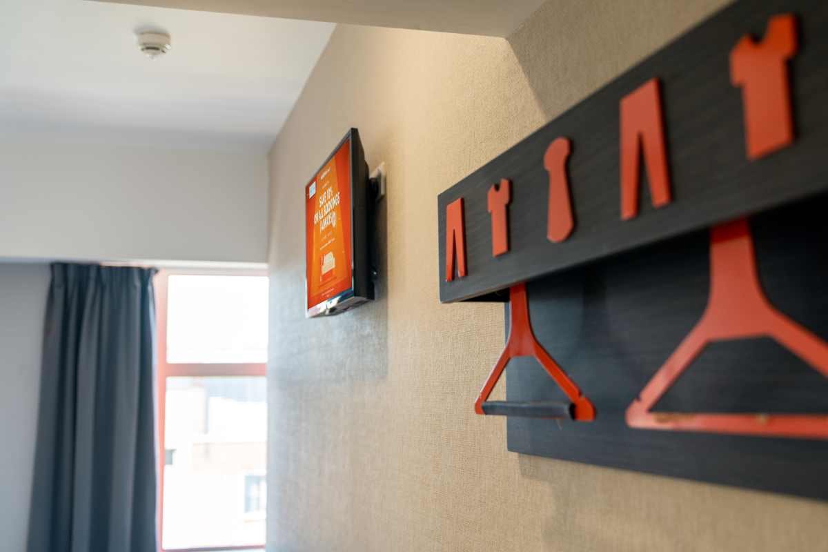 easyHotel Sheffield City Centre | Book Direct £⬇️ | easyHotel