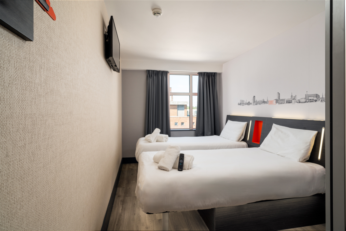 easyHotel Sheffield City Centre | Book Direct £⬇️ | easyHotel