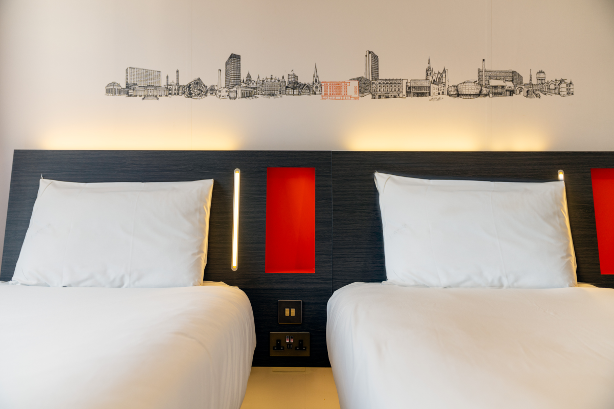 easyHotel Sheffield City Centre | Book Direct £⬇️ | easyHotel