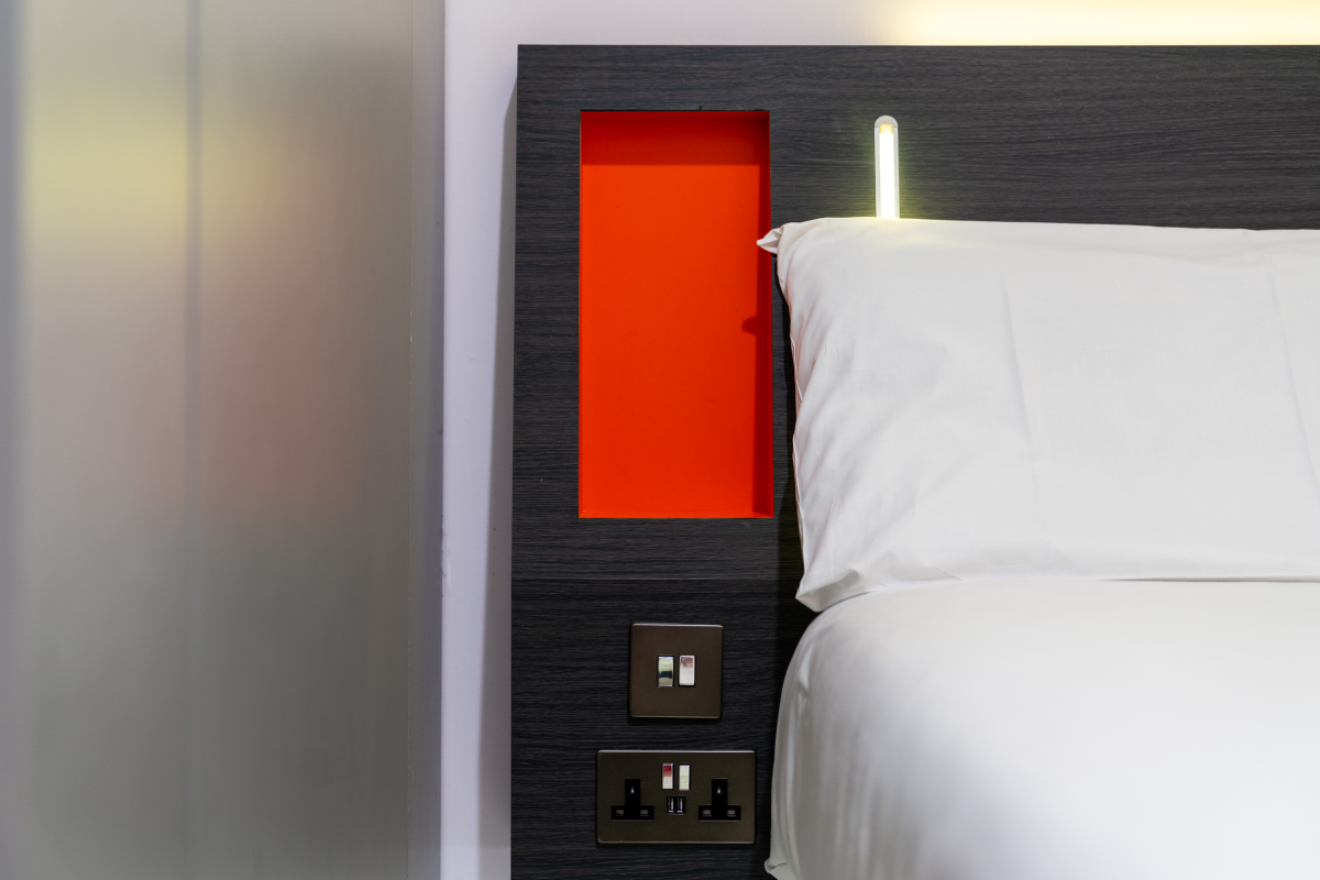 easyHotel Sheffield City Centre | Book Direct £⬇️ | easyHotel