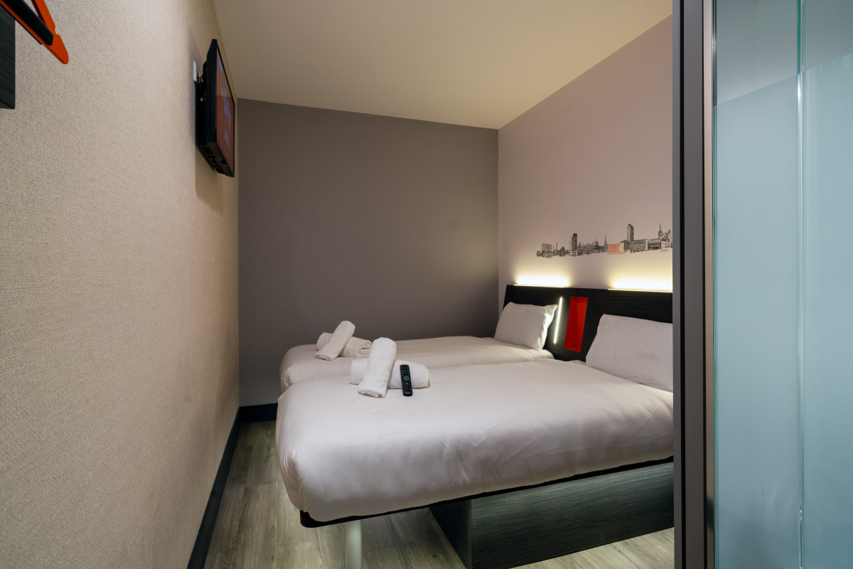 easyHotel Sheffield City Centre | Book Direct £⬇️ | easyHotel