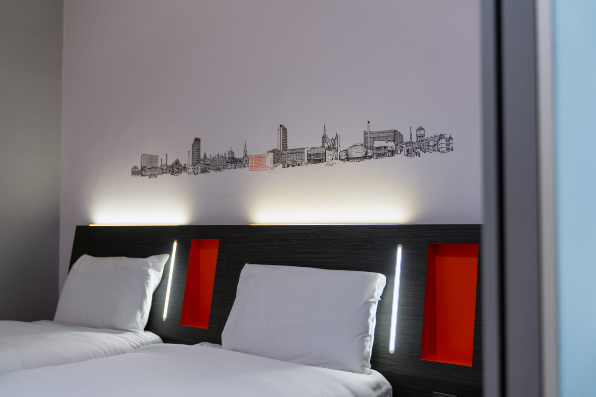 easyHotel Sheffield City Centre | Book Direct £⬇️ | easyHotel