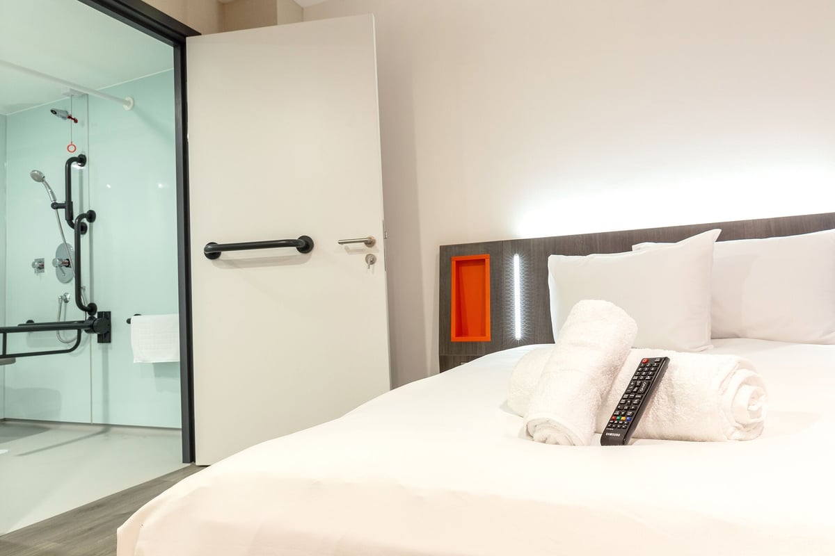 easyHotel Reading | Book Direct £⬇️ | easyHotel