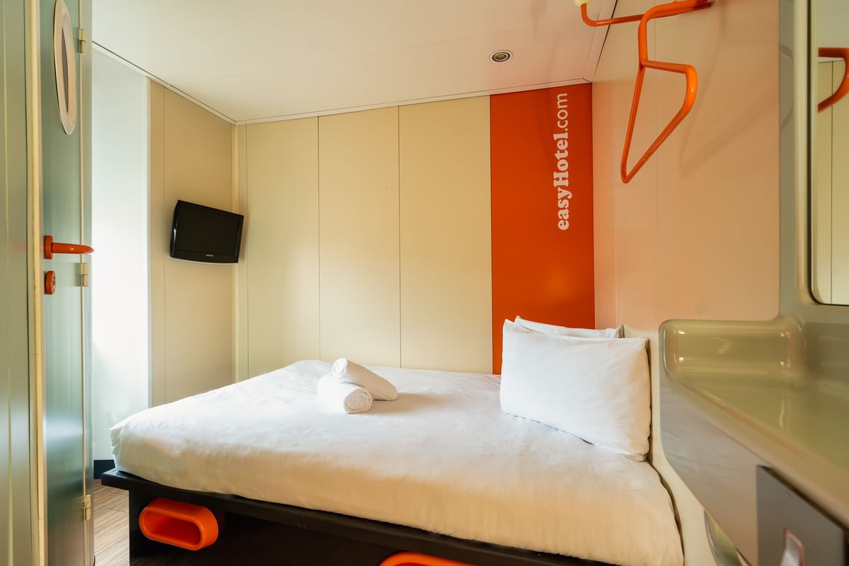 easyHotel Edinburgh | Book Direct £⬇️ | easyHotel