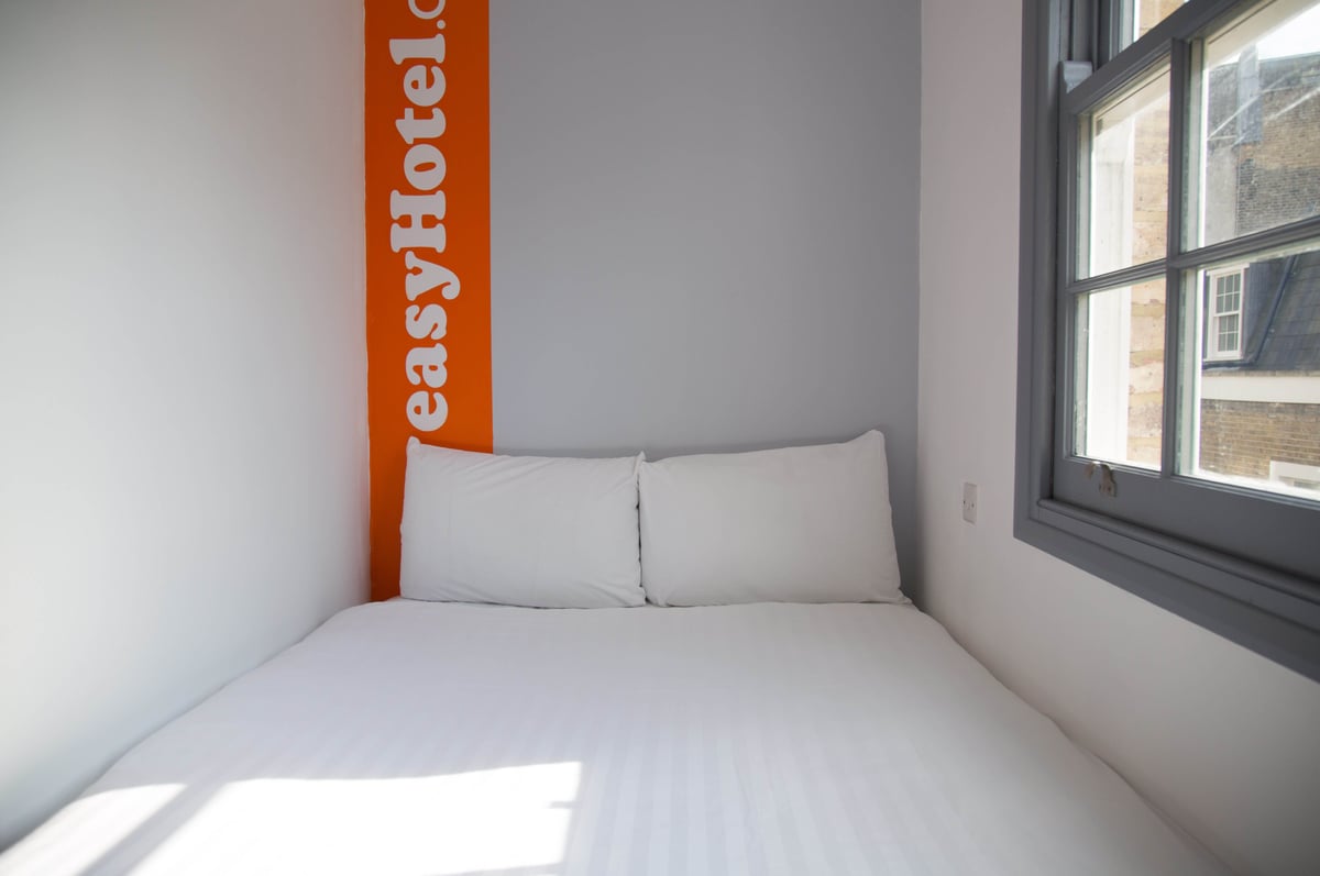 easyHotel London Victoria | Book Direct £⬇️ | easyHotel