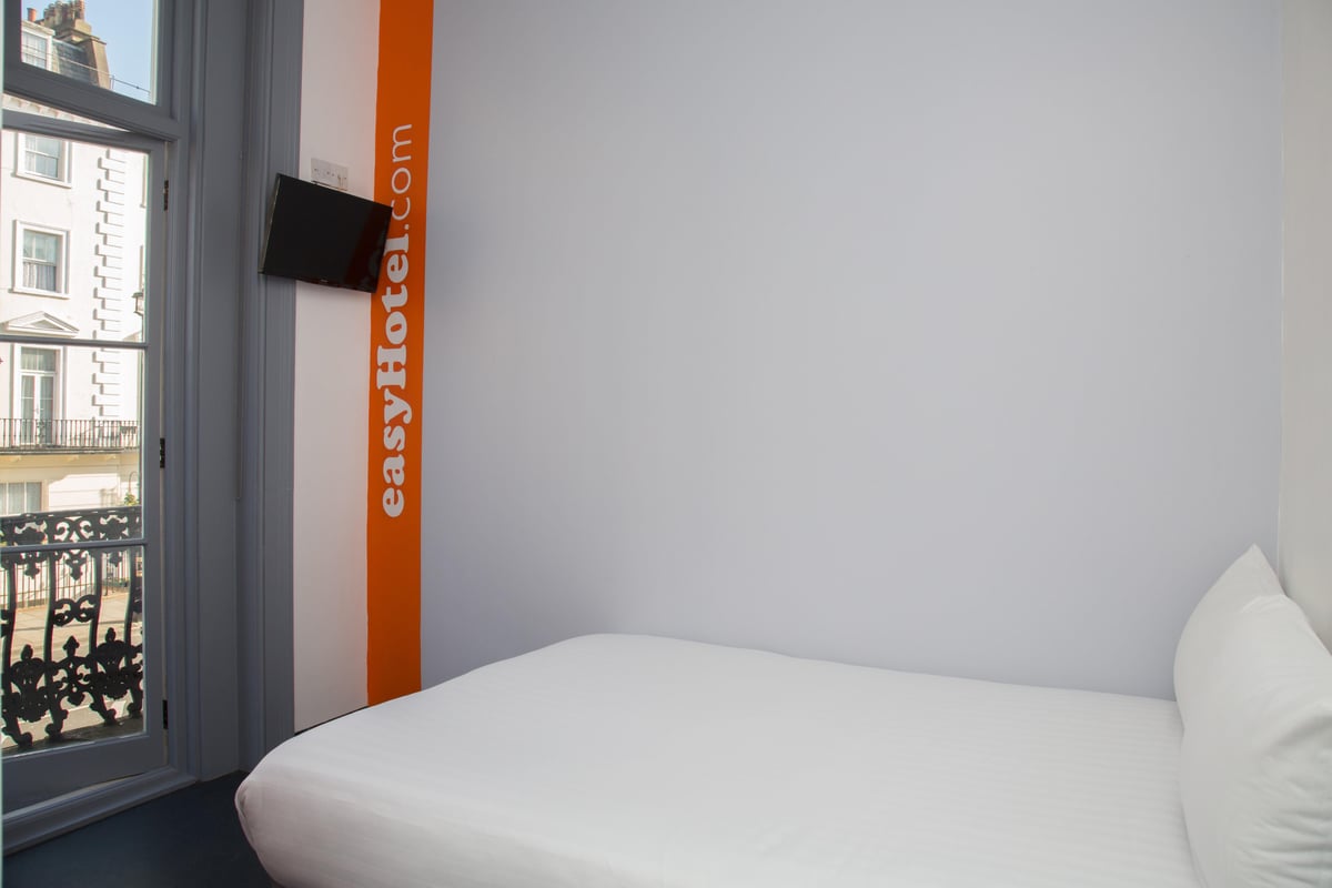 easyHotel London Victoria | Book Direct £⬇️ | easyHotel
